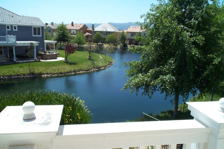 Life on the Water at Valencia Bridgeport - Bill Boyd & Hedy Toji